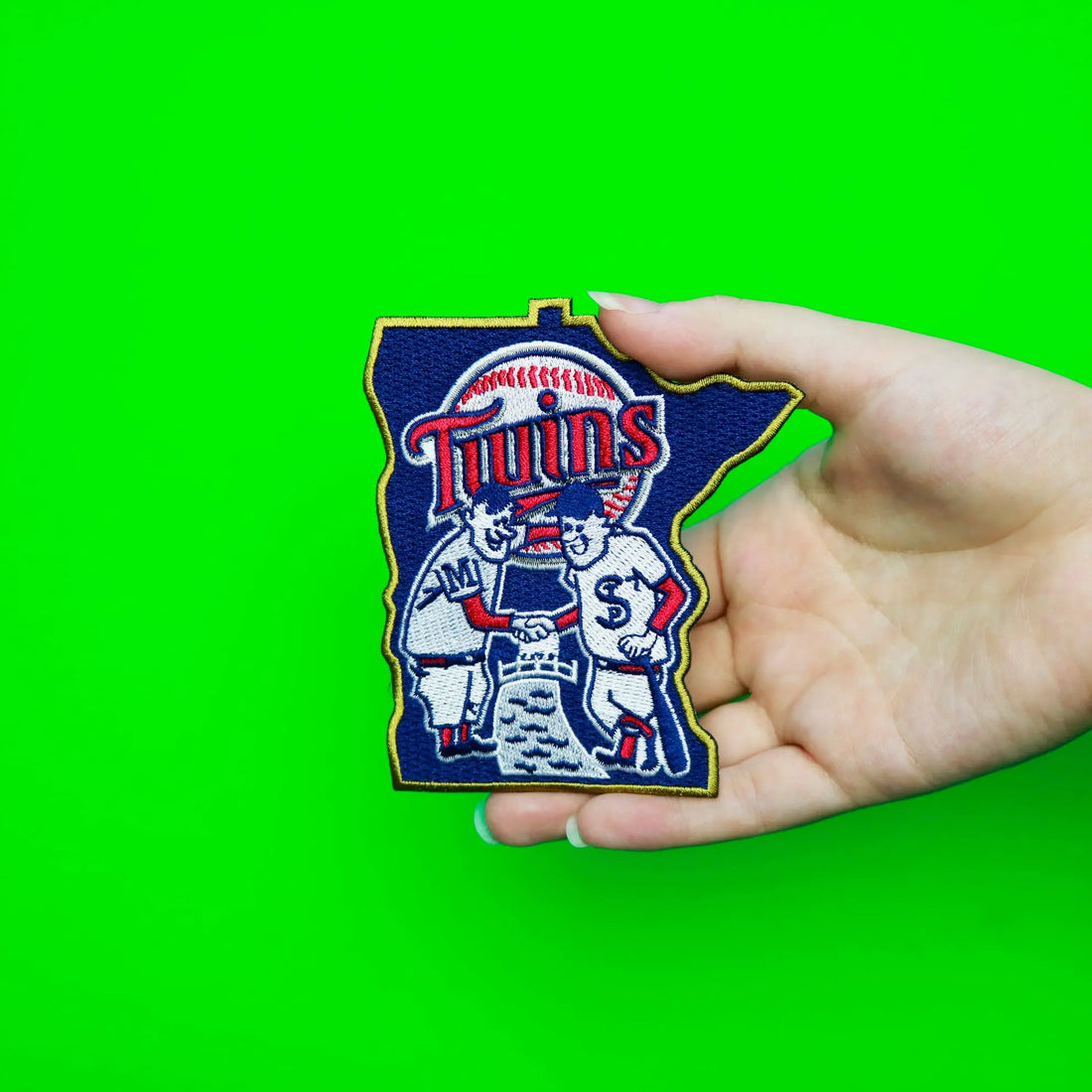 Minnesota Twins Shaking Hands State Logo Sleeve Patch (2015) – Patch ...